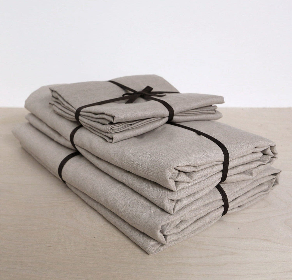 Smooth Linen Summer Bedding Set | by Rough Linen